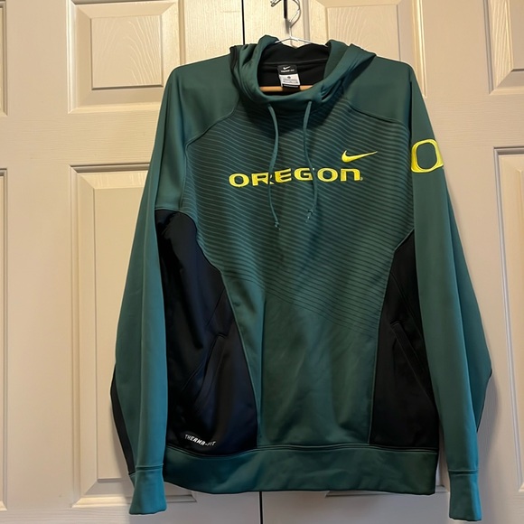 Nike | Shirts | University Of Oregon Nike Sweatshirt | Poshmark
